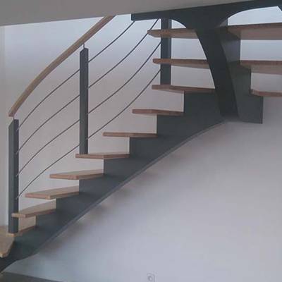 Fabricant d'escalier en bois sur-mesure Saint-Brieuc